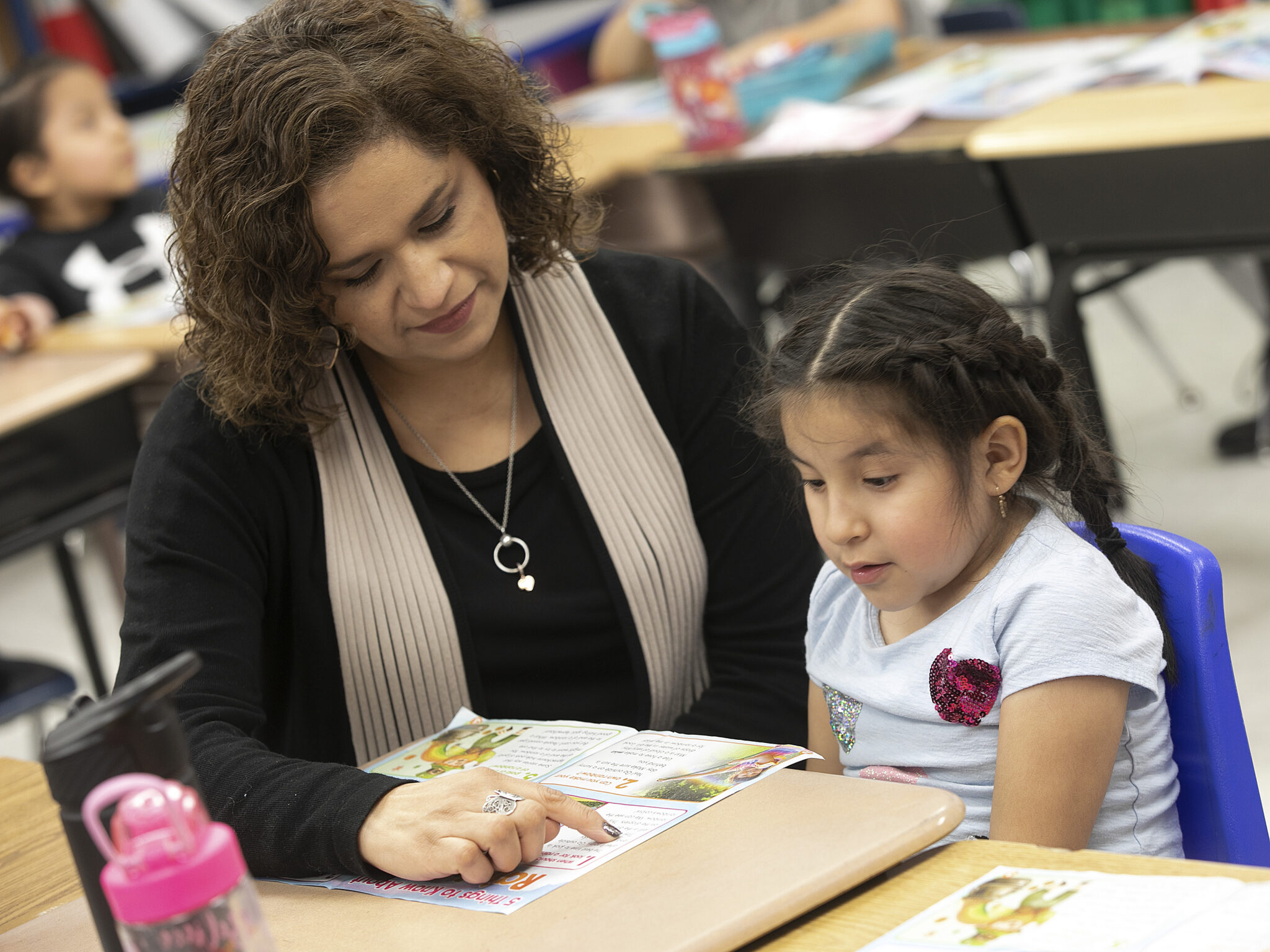 Multilingual teachers bridge language gap in Wallingford | The ...